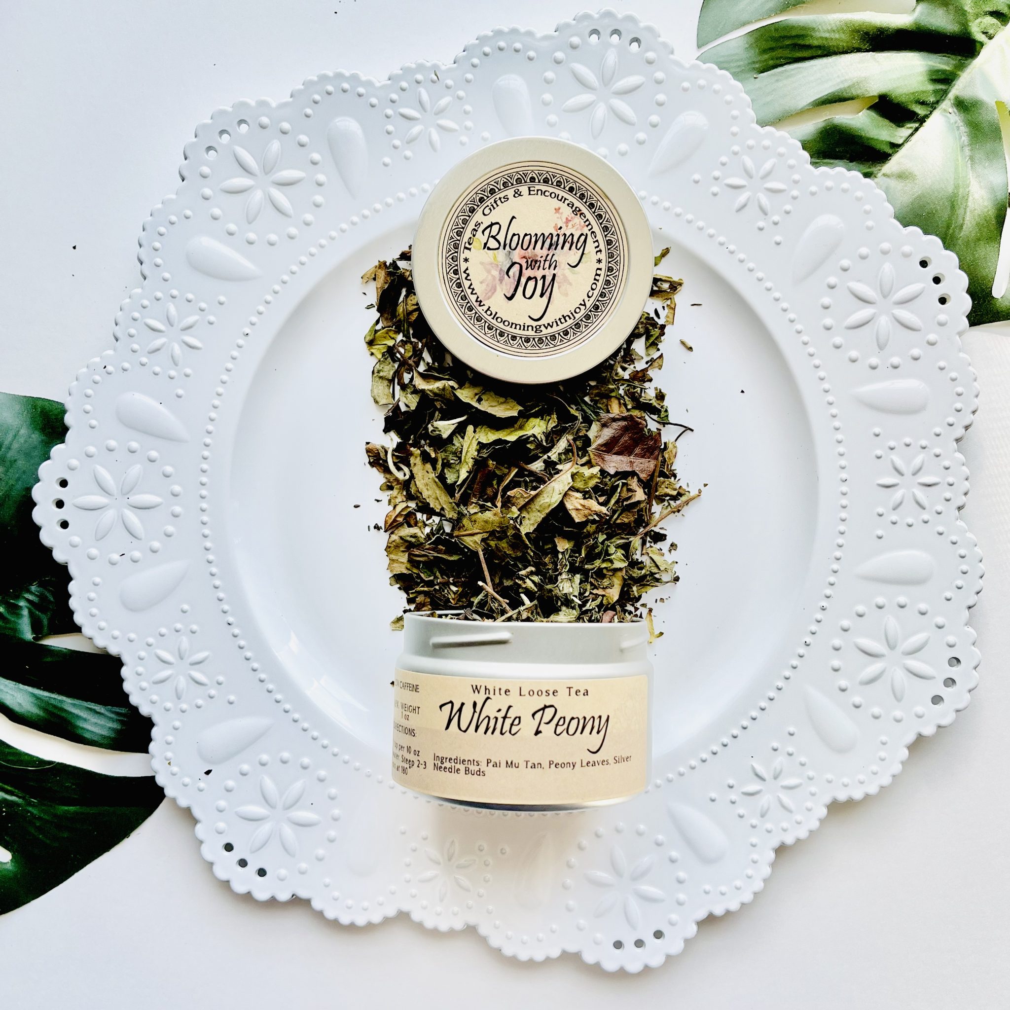 White Christmas Tea Festive Blend with Candy Cane & Peppermint
